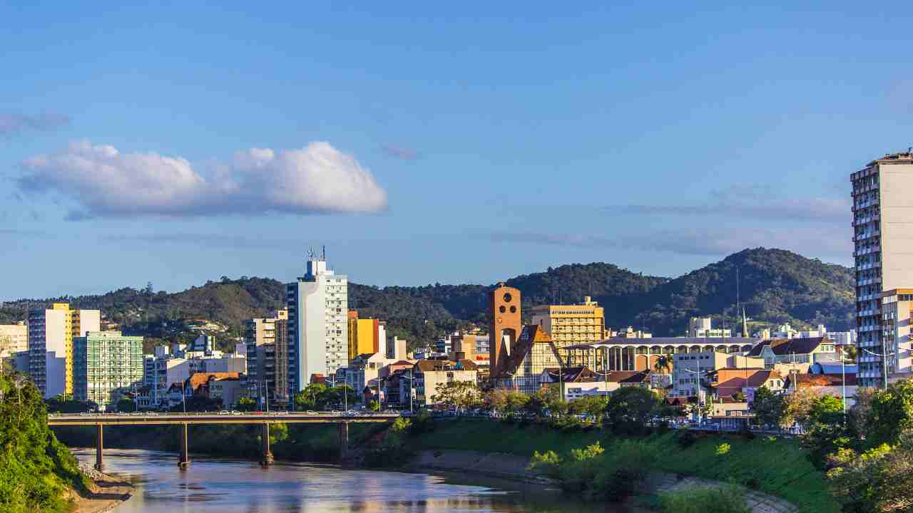 EmpreendaSC • Blumenau: Celebrando 173 Anos de História e Progresso